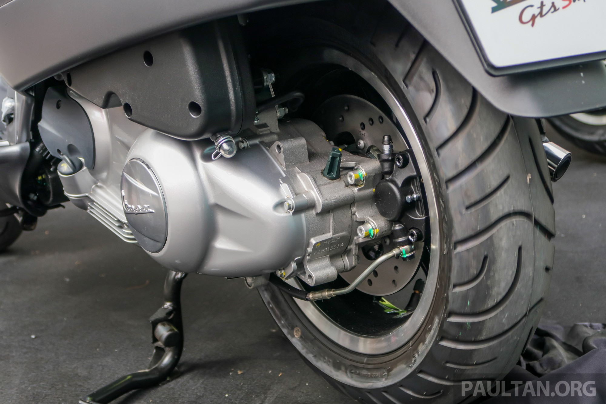 Vespa GTS 300 lắp ráp tại Việt Nam có giá hơn 157 triệu đồng tại Malaysia