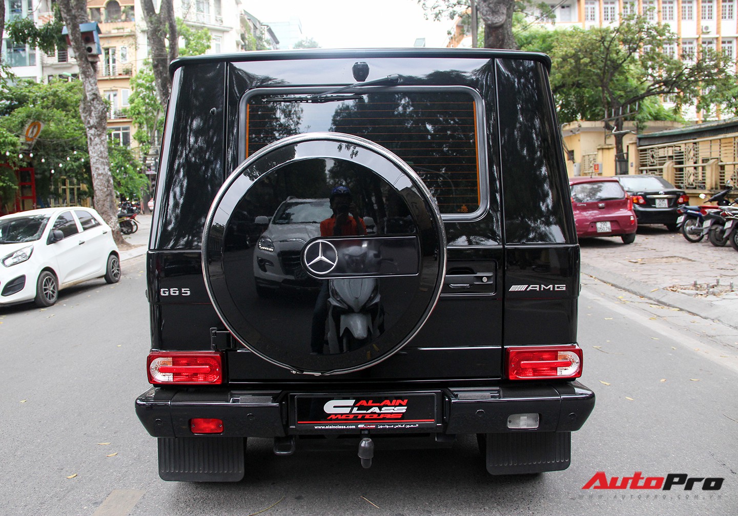 Nghi vấn Mercedes-Benz G65 AMG mua từ đại lý từng bán Pagani cho Minh ...