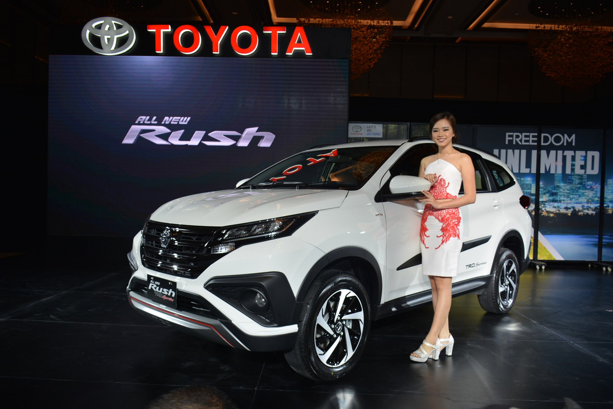 Toyota Rush - “Tiểu” Fortuner chực chờ về Việt Nam