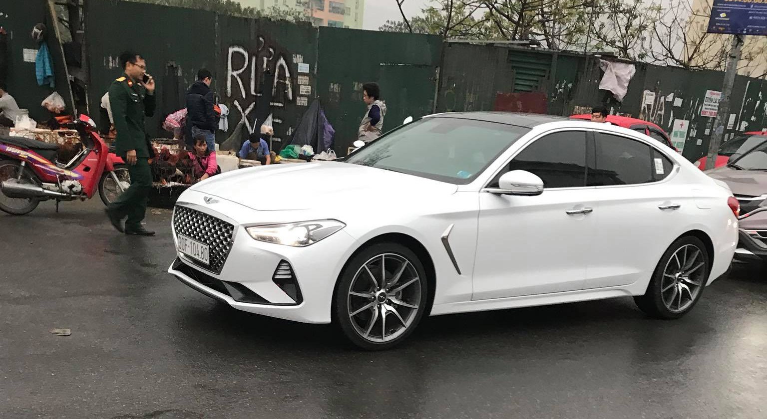 Cạnh tranh Mercedes-Benz C-Class, Genesis G70 được chào giá 1,7 tỷ đồng