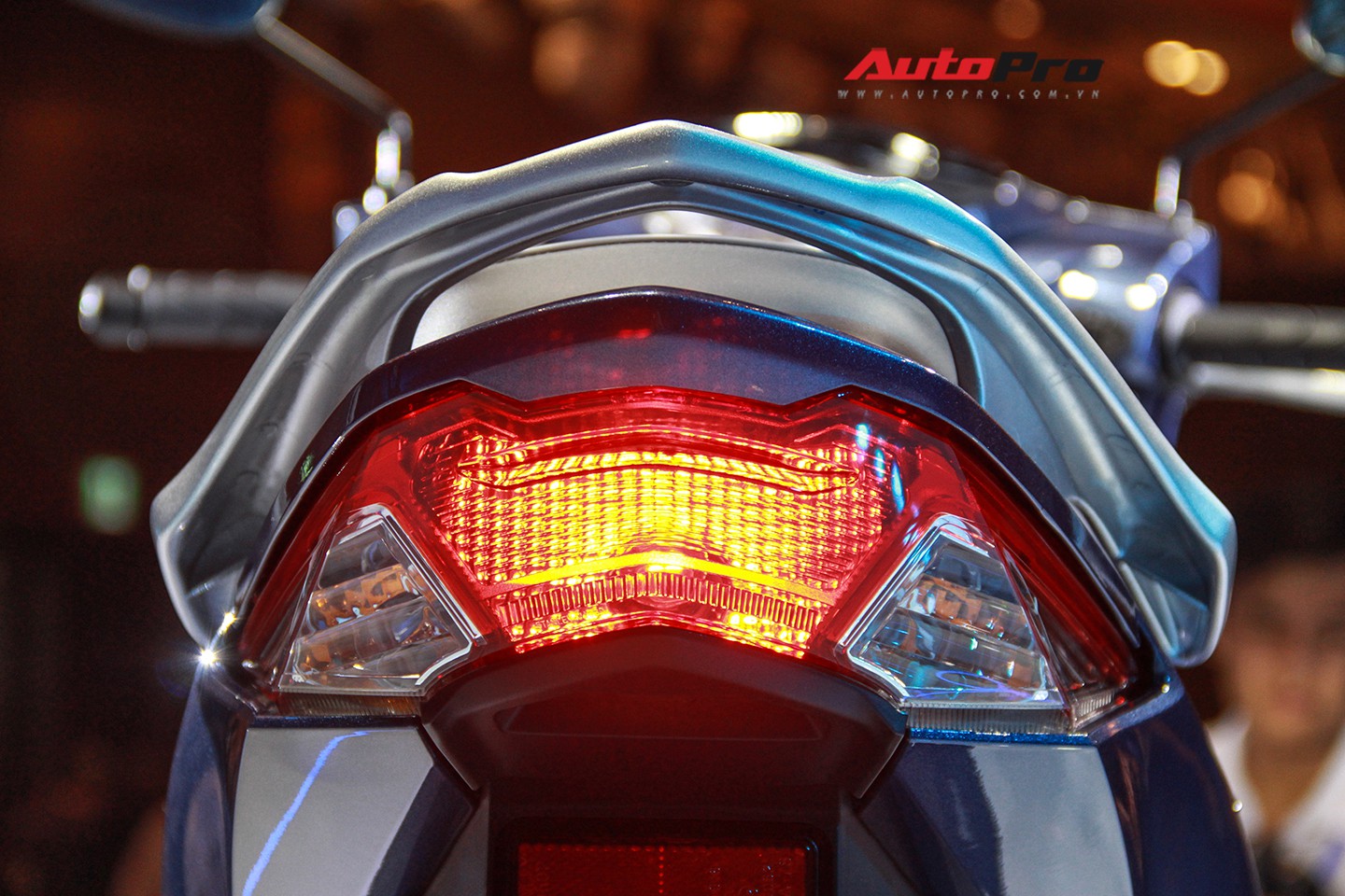 Chi tiết Honda Future 2018 giá từ 30,2 triệu, xe số đầu tiên trang bị ...