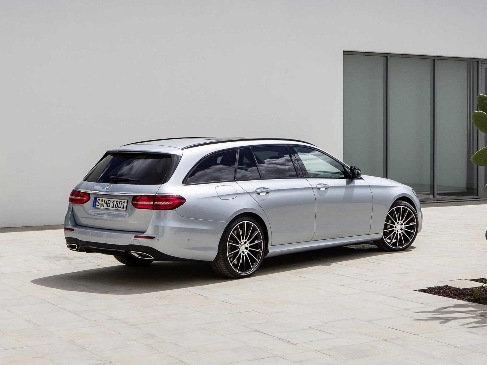 6 dòng xe station wagon tuyệt vời mà chẳng ai mua