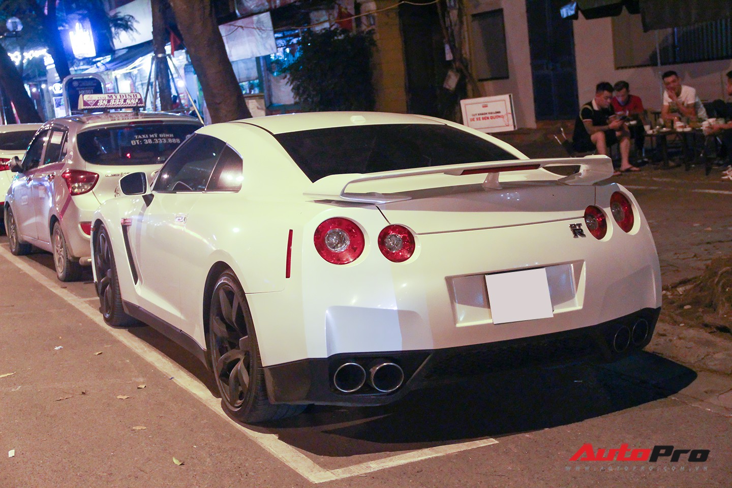 “Siêu xe giá rẻ” Nissan GT-R xuất hiện tại Hà Nội