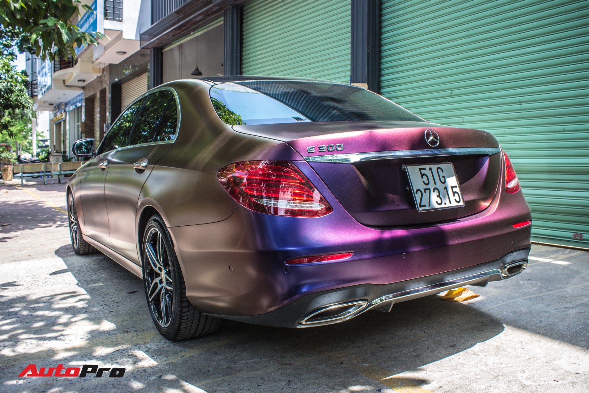 Fan nữ Hello Kitty tại Sài Gòn chi 40 triệu đồng biến Mercedes-Benz ...