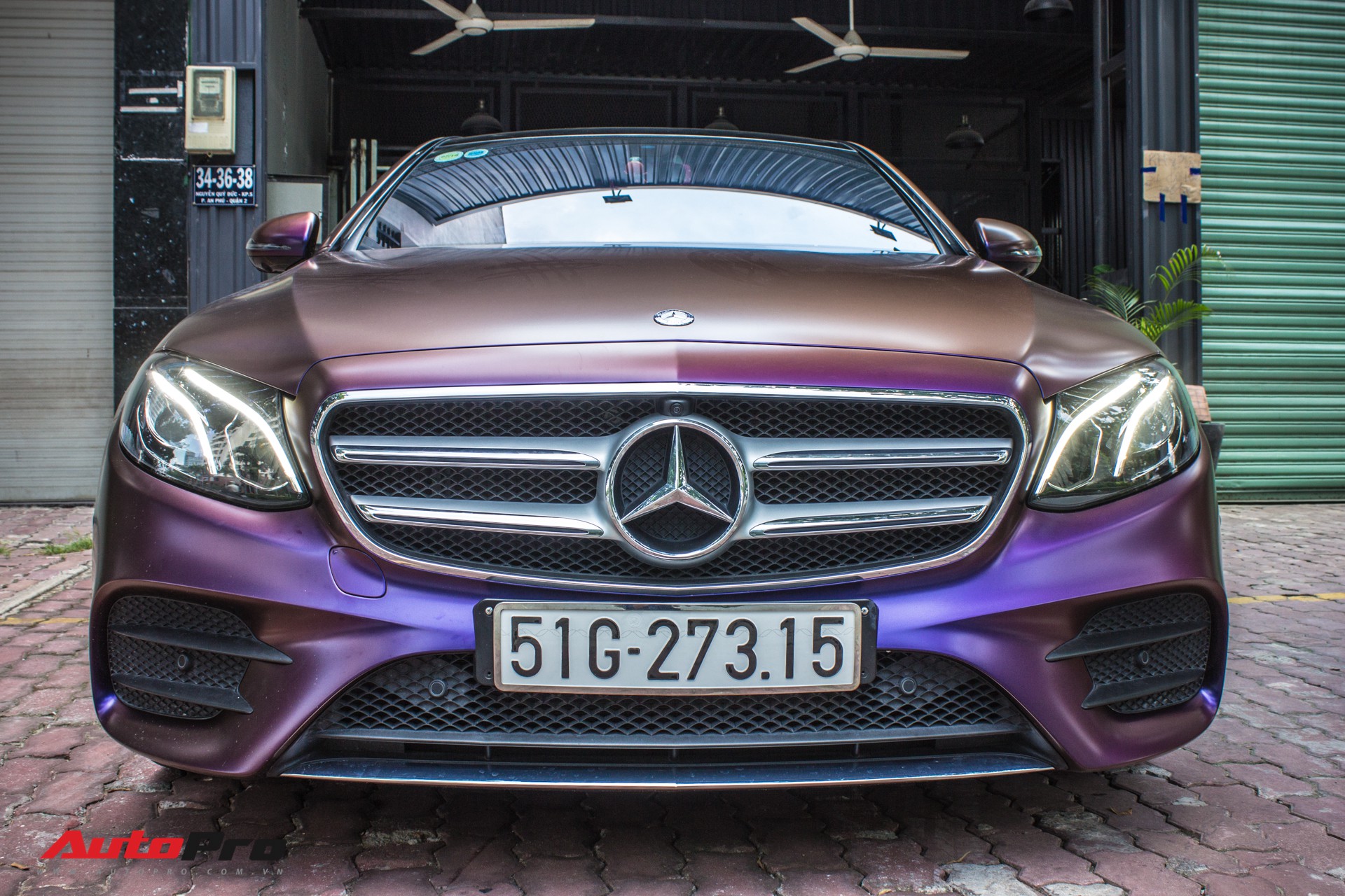 Fan nữ Hello Kitty tại Sài Gòn chi 40 triệu đồng biến Mercedes-Benz ...