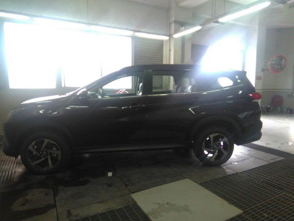 Toyota Rush đã về đại lý tại Hà Nội, chỉ chờ ngày ra mắt