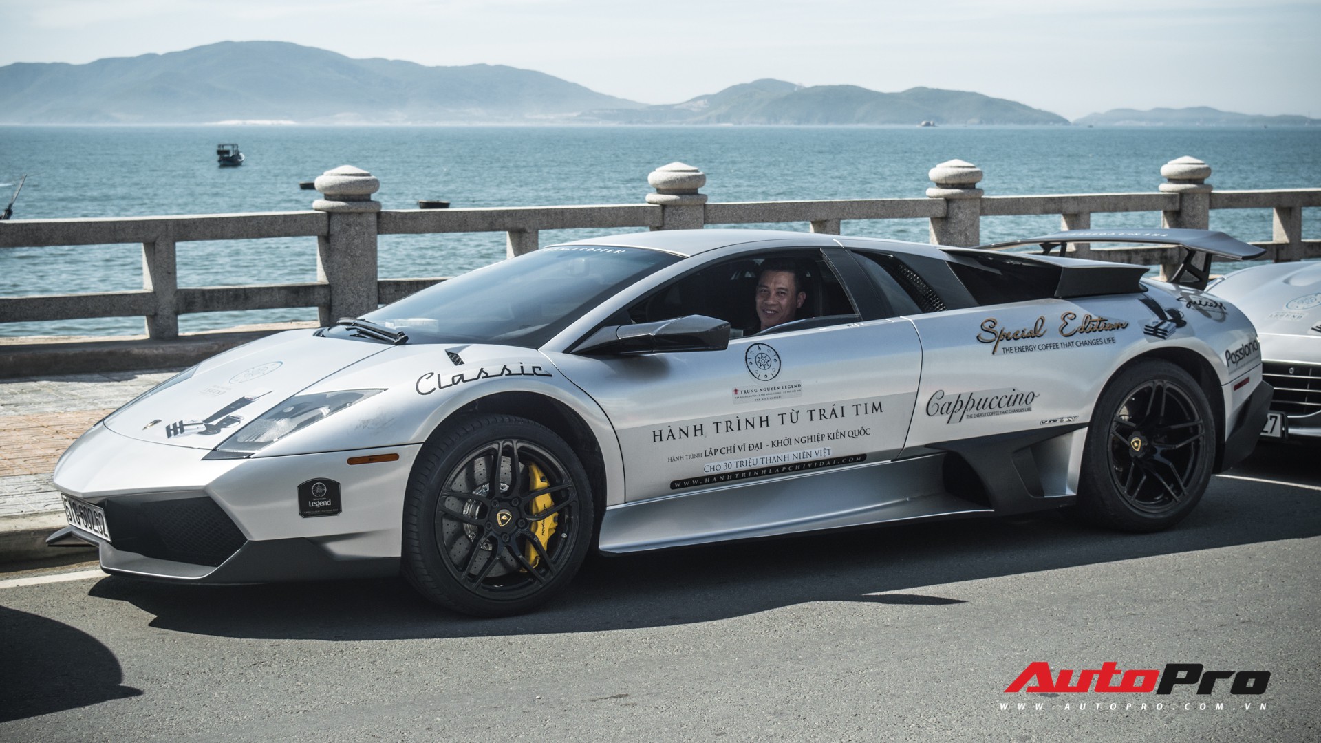 Hành trình từ trái tim ngày 5: Chùm ảnh đẹp siêu xe và dàn Range Rover ...