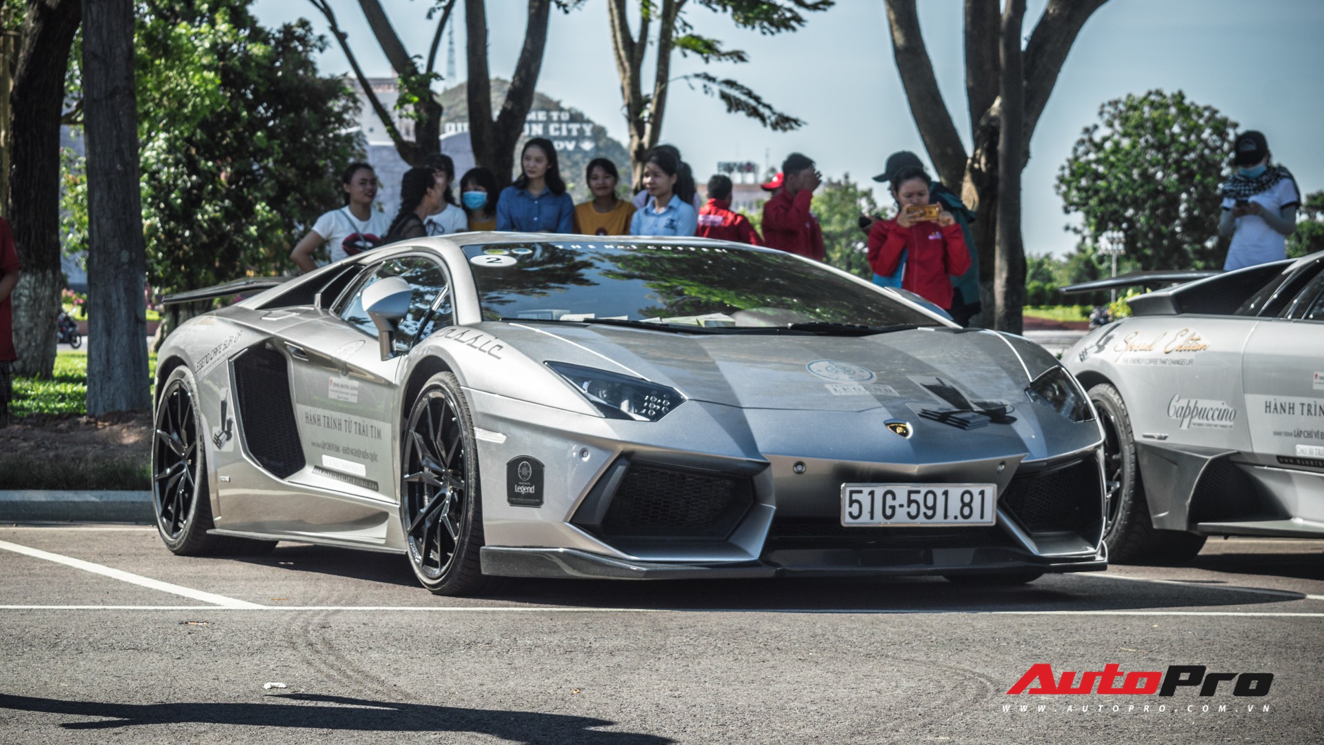 Hành trình từ trái tim ngày 5: Chùm ảnh đẹp siêu xe và dàn Range Rover ...