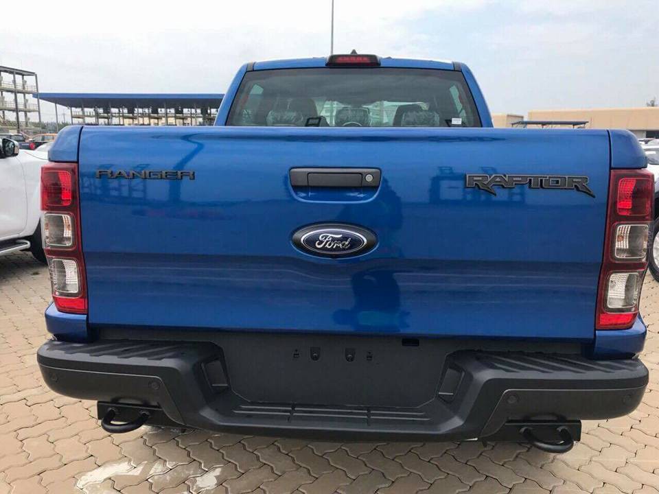 Thêm Ford Ranger Raptor cập cảng Việt Nam