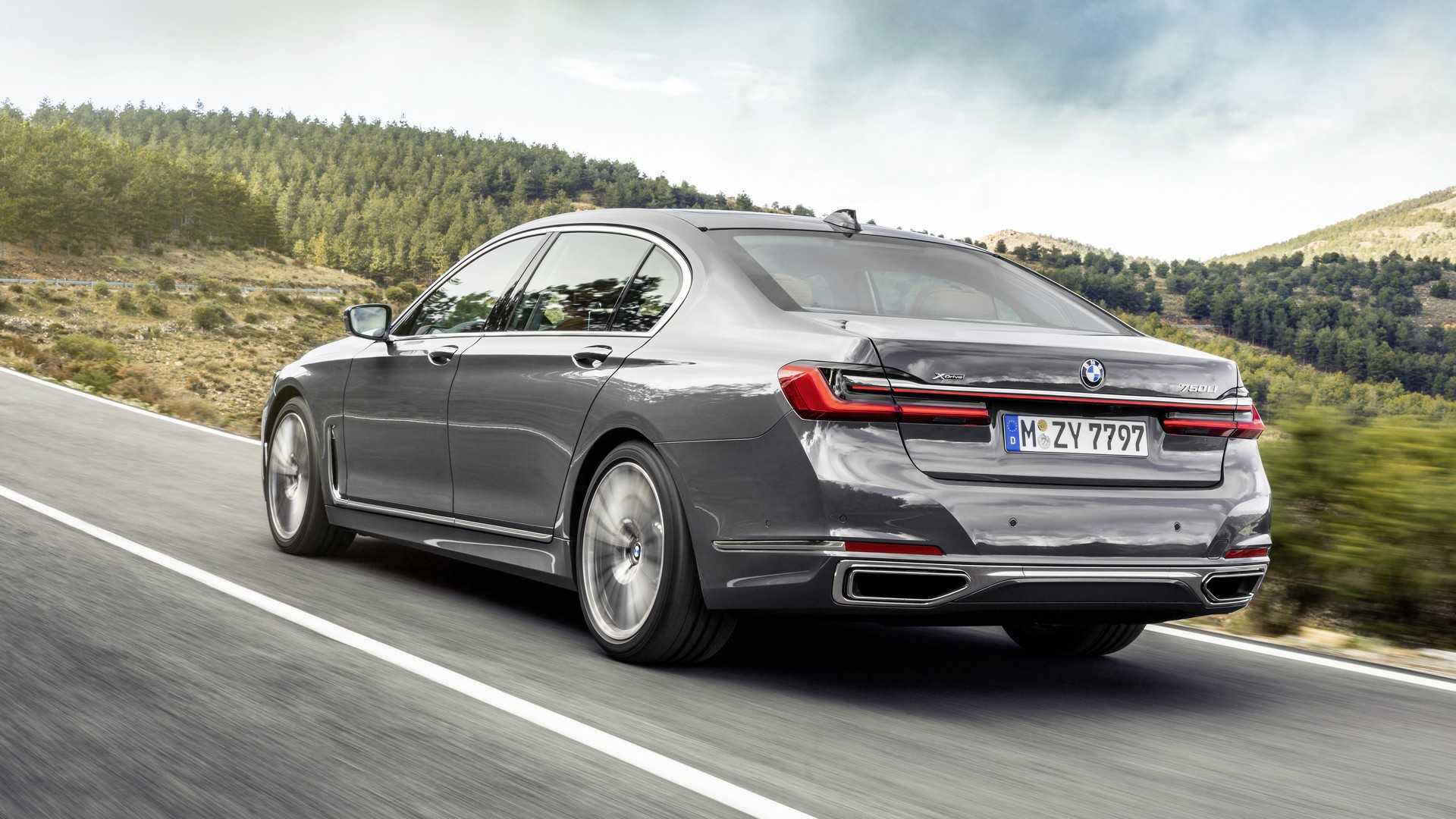 BMW 7-Series chính thức ra mắt - thách thức Mercedes-Benz S-Class