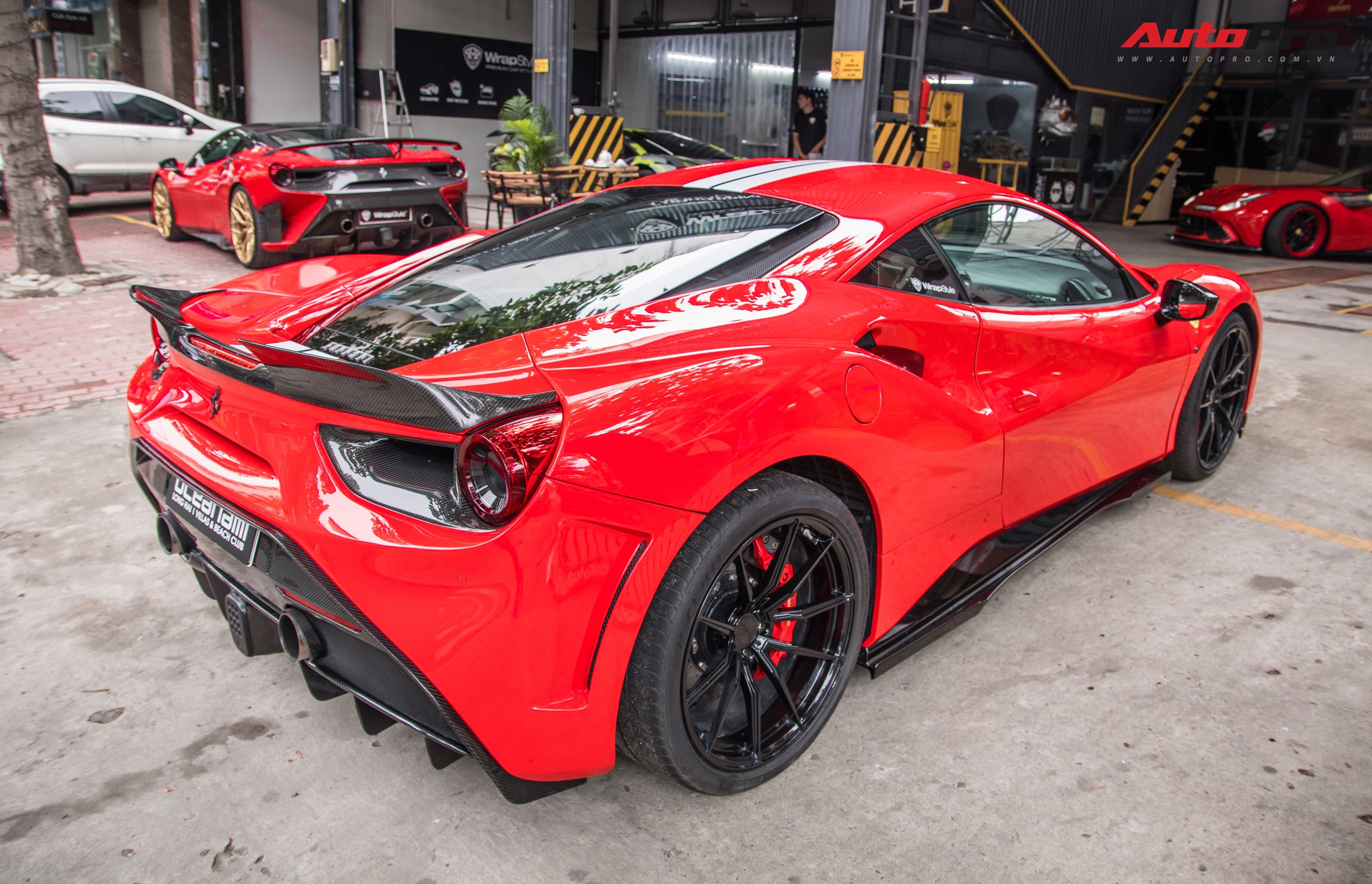 Ferrari 488 SVR độc nhất Việt Nam tân trang như bản khủng Pista