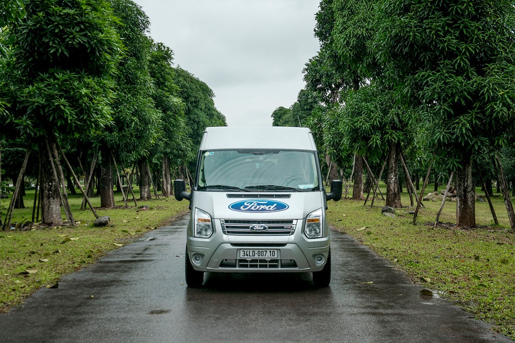 Ford Transit 2019 giảm giá, tăng thời gian bảo hành, cạnh tranh Hyundai ...
