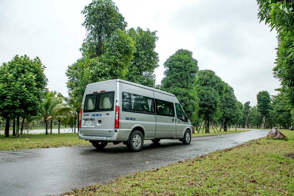 Ford Transit 2019 giảm giá, tăng thời gian bảo hành, cạnh tranh Hyundai ...