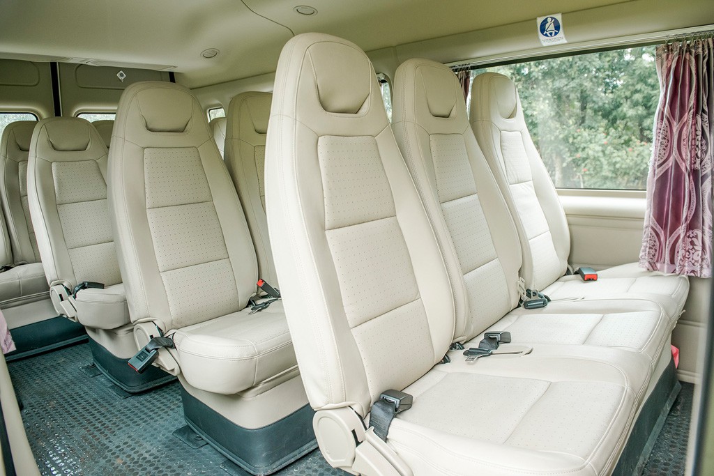 Ford Transit 2019 giảm giá, tăng thời gian bảo hành, cạnh tranh Hyundai ...