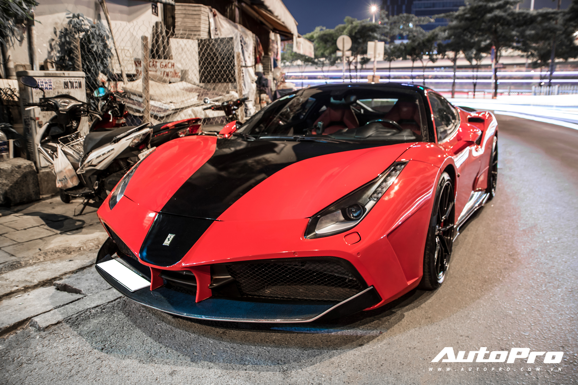 Chia tay đại gia Đà Lạt, Ferrari 488 SVR 'khoác diện mạo' mới thu hút ...