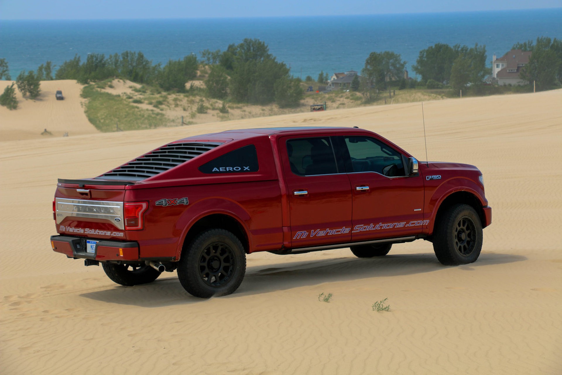 Mê dáng Mustang Fastback nhưng lại sở hữu Ford F-150? Không sao, đây là ...