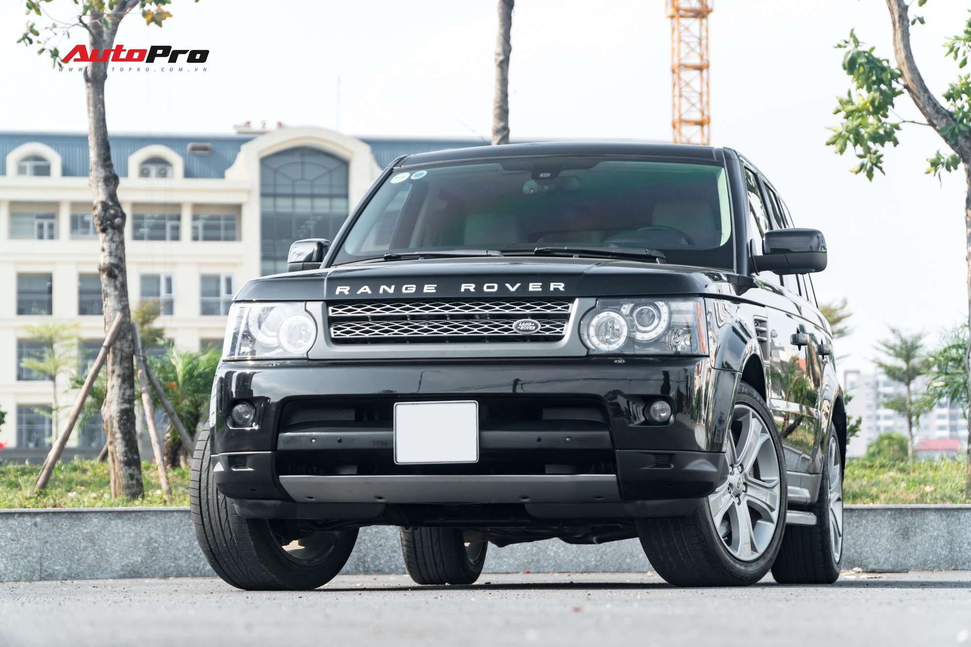 Đại gia chia tay Range Rover Sport với giá 1,8 tỷ đồng sau hành trình ...