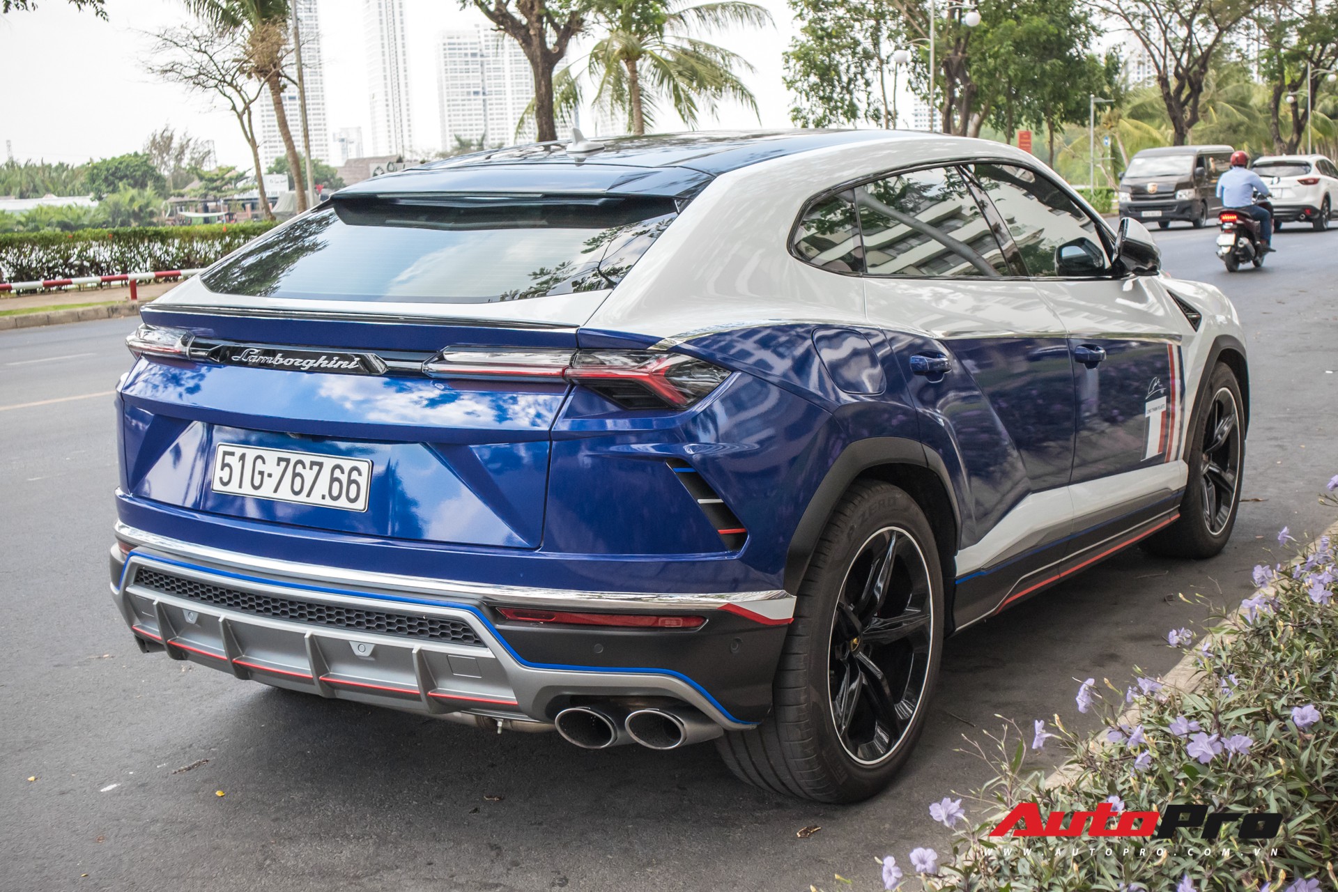 Bỏ áo chrome, Lamborghini Urus của Minh "nhựa" biến hoá ton-sur-ton với ...