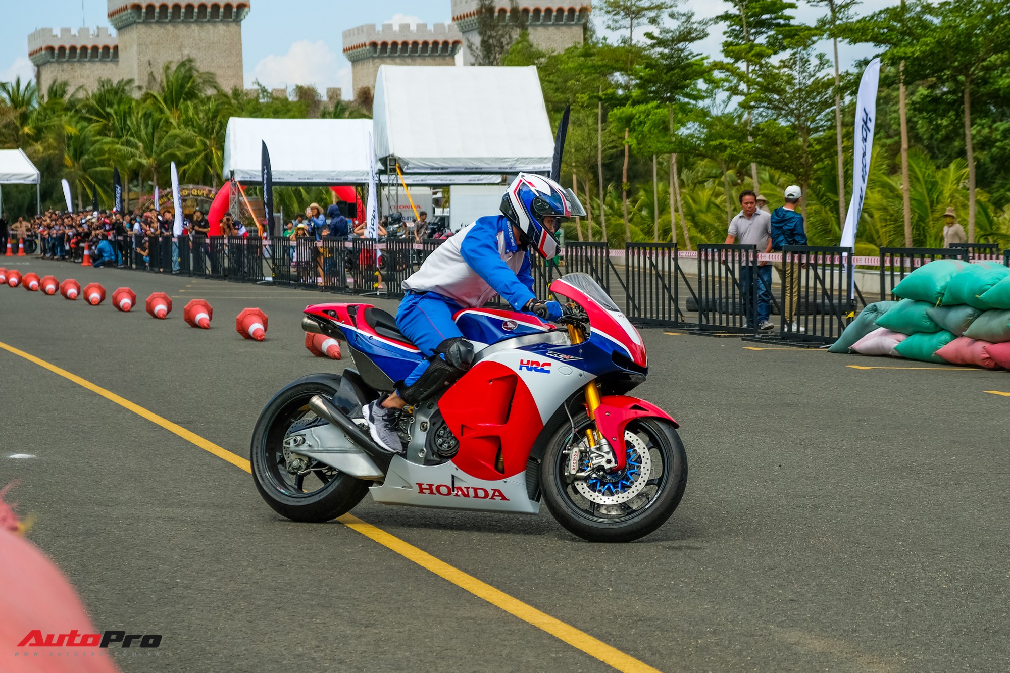 Những hình ảnh đáng nhớ của hơn 145 biker trên cả nước khuấy động ngày ...