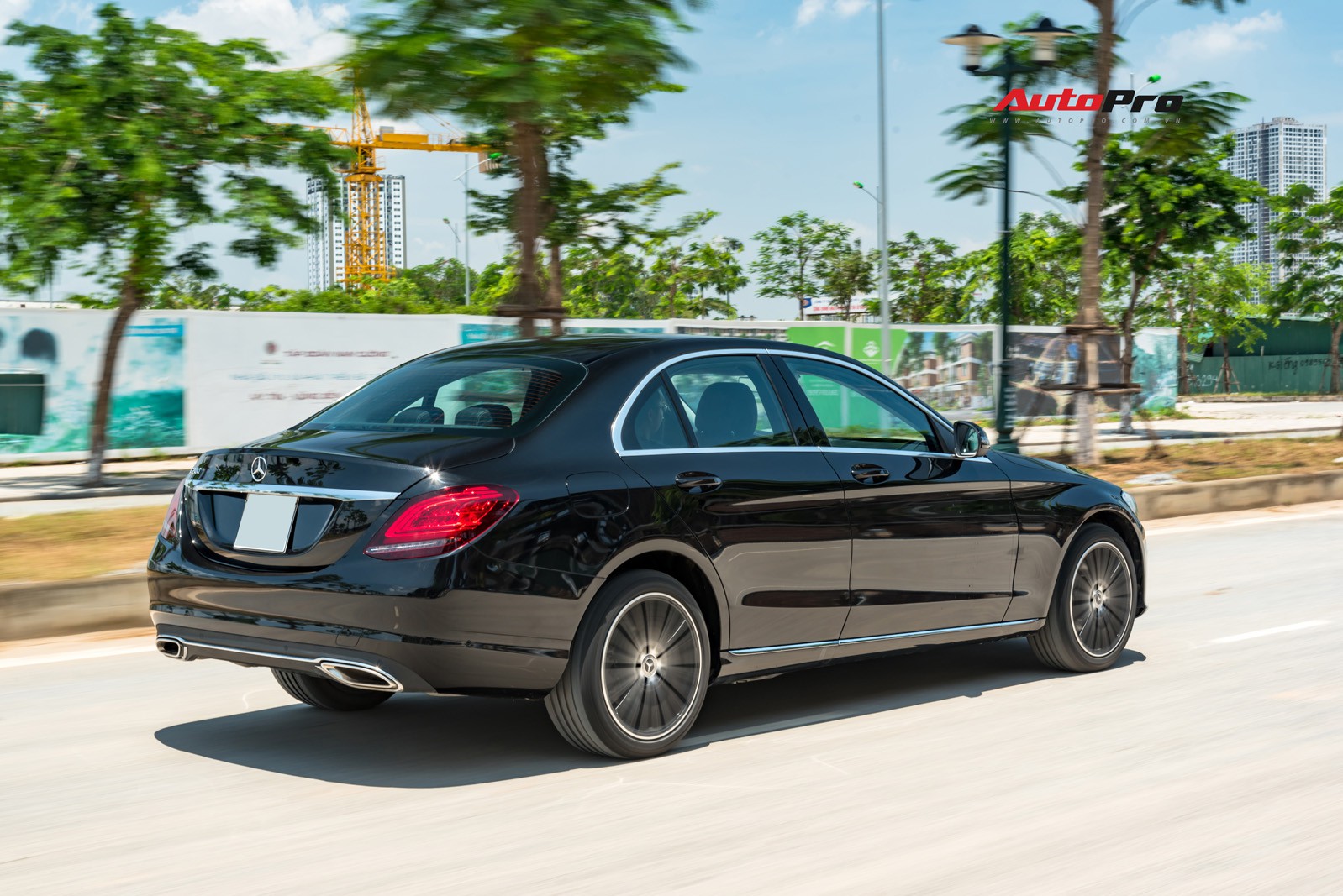 Đánh giá Mercedes-Benz C200 Exclusive: Lựa chọn ‘quốc dân’ cho người ...