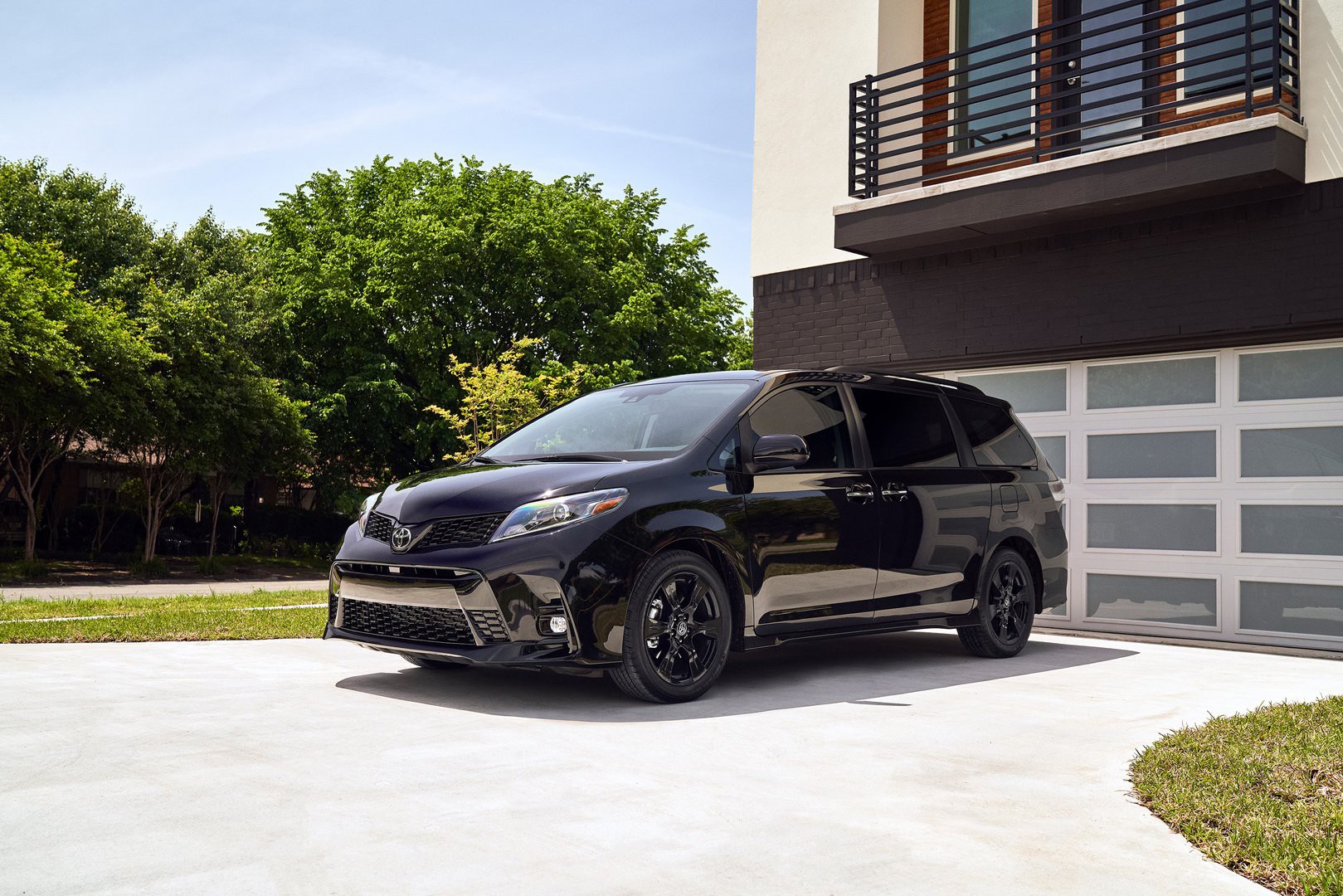 Xe gia đình Toyota Sienna ra mắt phiên bản mới, có cả phiên bản đặc ...