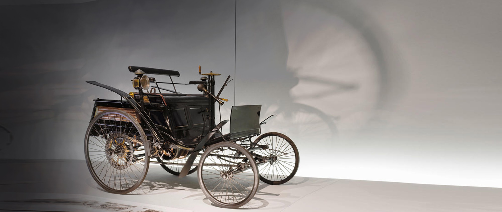 Khám phá Benz Velocipede - Xe 4 bánh đầu tiên được sản xuất hàng loạt ...