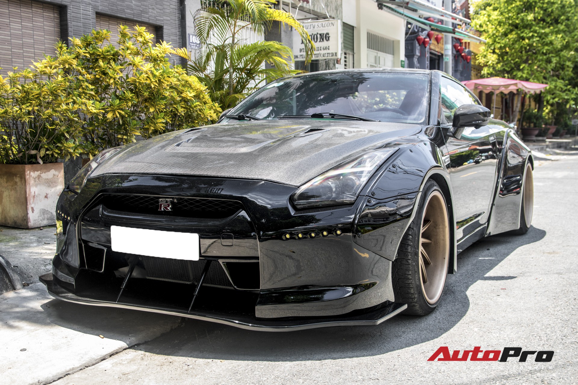 Chịu chơi không dán decal, Nissan GT-R độc nhất Việt Nam được đại gia ...