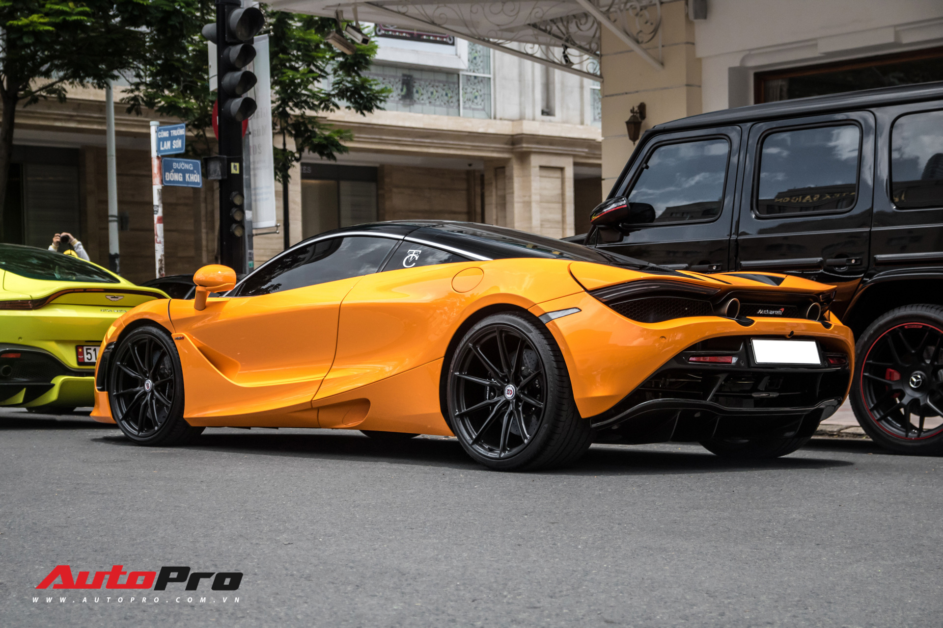 Cận cảnh bộ mâm 280 triệu đồng trên chiếc McLaren 720S của doanh nhân ...