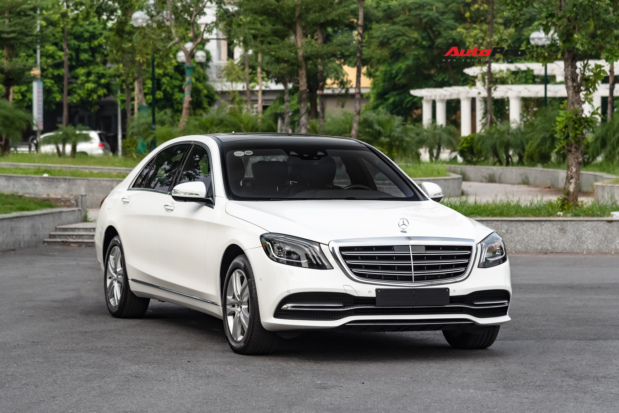 Chưa kịp thay dầu, Mercedes-Benz S450 L đã được bán đi sau 5.000 km với ...