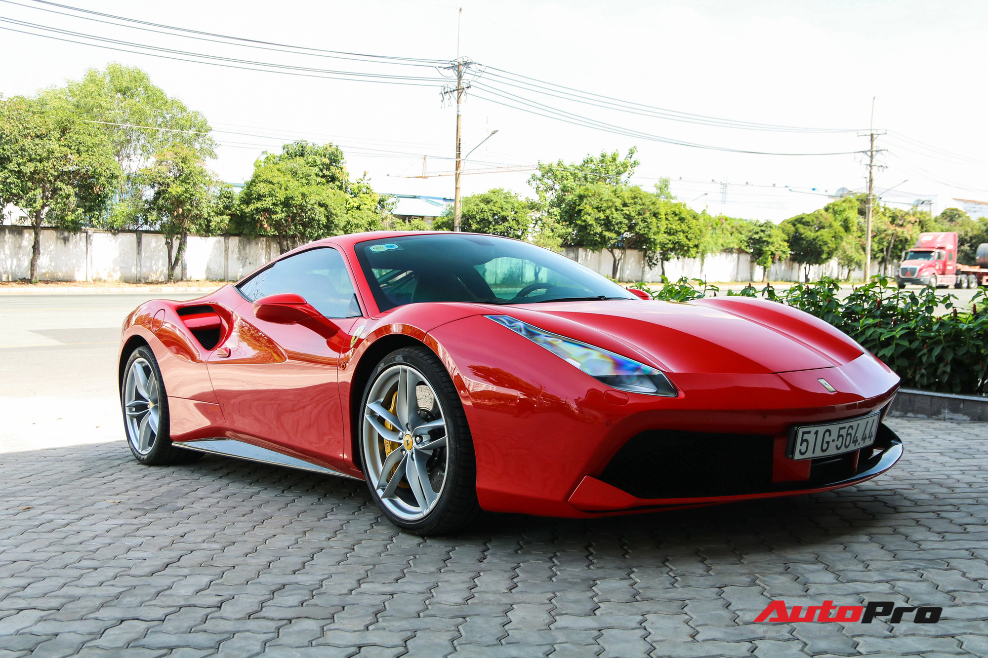 Ferrari 488 GTB từng thuộc sở hữu của ông Đặng Lê Nguyên Vũ xuất hiện ...