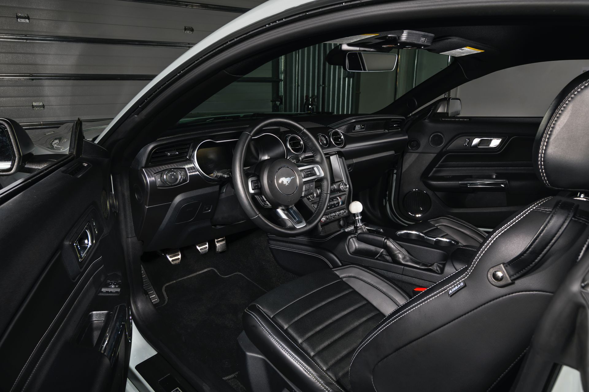 Ford Mustang hoàn toàn mới sẽ ra mắt vào năm 2022