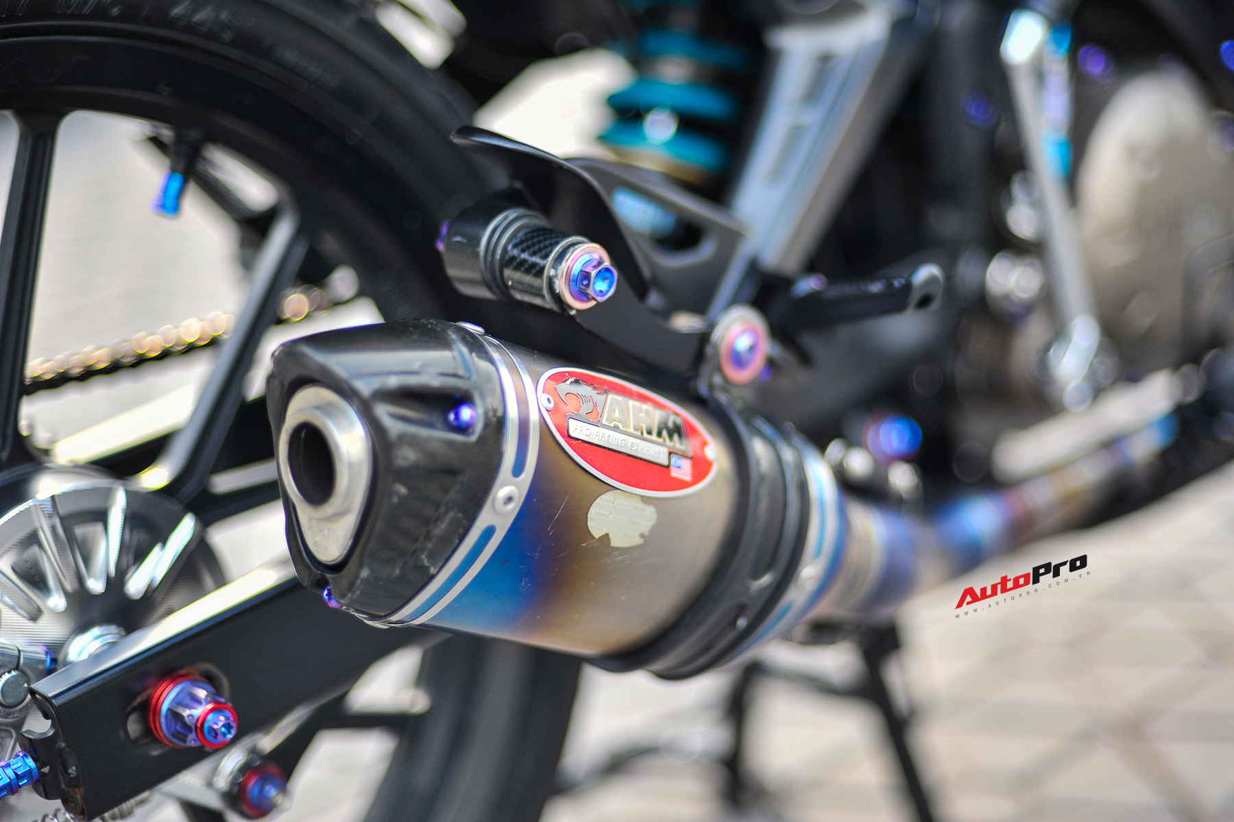 Yamaha Exciter độ hơn 170 triệu đồng của biker Việt: Có vật liệu tương ...