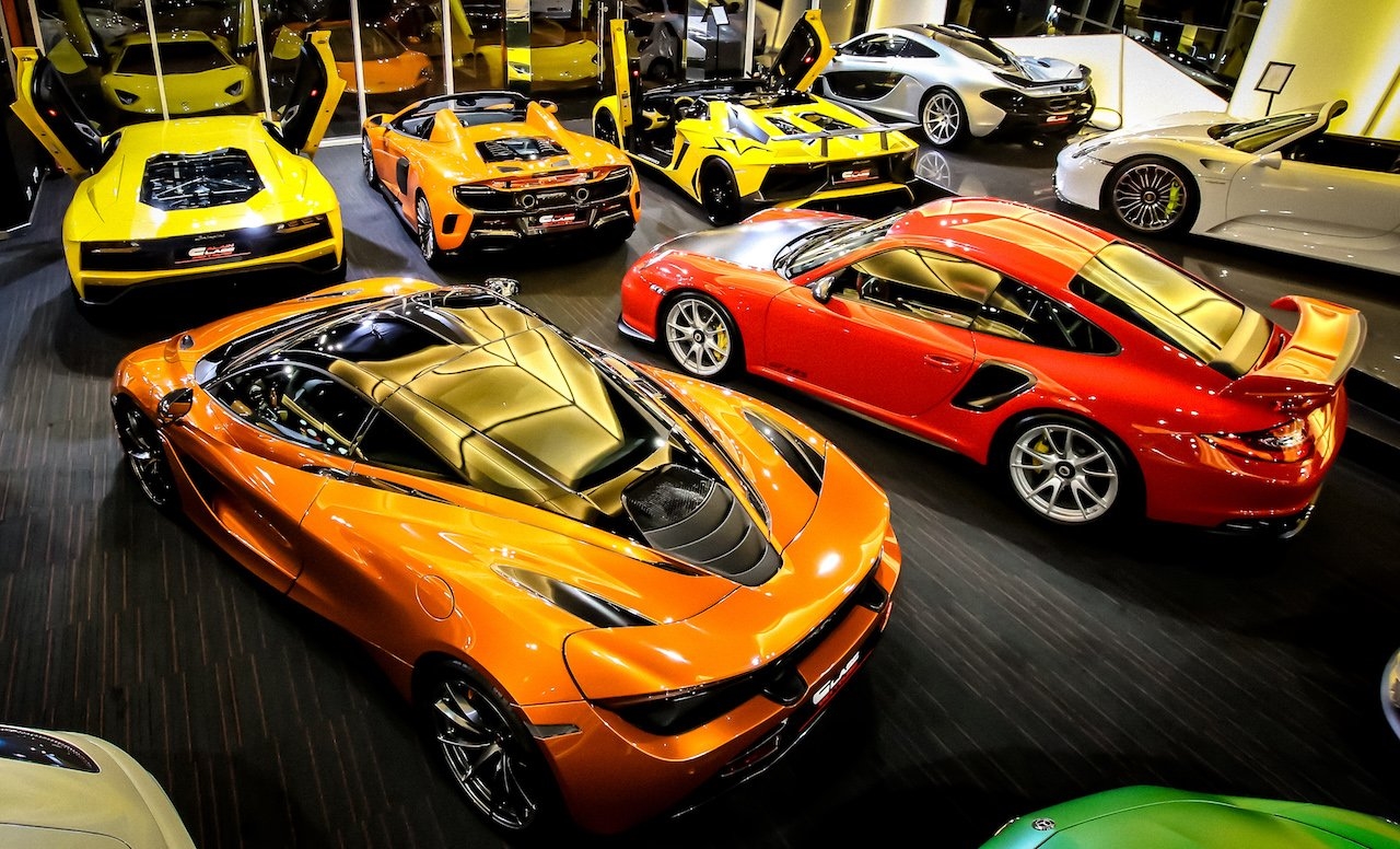 Bên trong showroom khét tiếng chuyên bán hyper-car cho đại gia Việt: Có ...