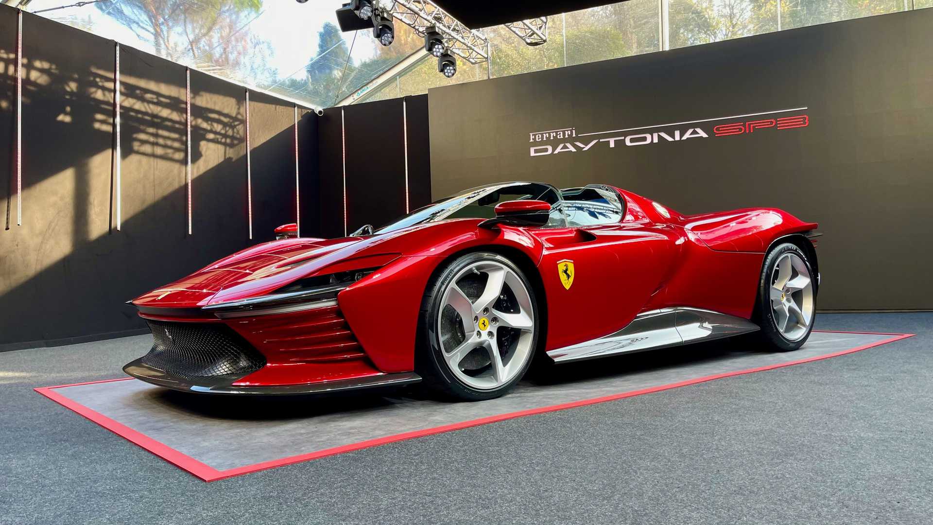 5 siêu phẩm Ferrari mới rục rịch ra mắt: Thiết kế tân cổ giao duyên ...