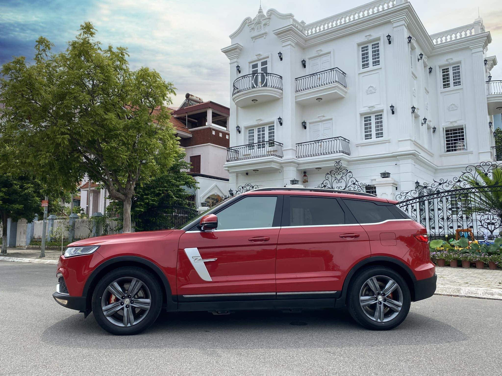 Mới chạy 6.000km, chủ xe bất ngờ bán Zotye Z8 với giá chỉ 380 triệu đồng