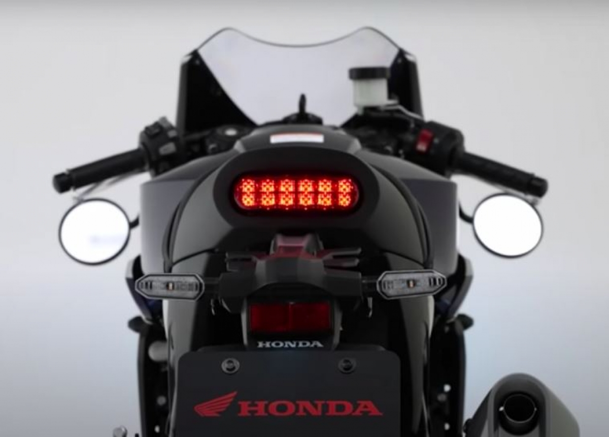 Honda Hawk 11 Cafe Racer 2022 chính thức ra mắt