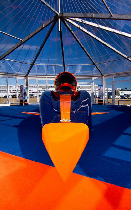 Siêu xe nhanh nhất thế giới chính thức lộ diện