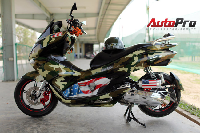 Honda PCX độ "khủng" tại Hà Thành