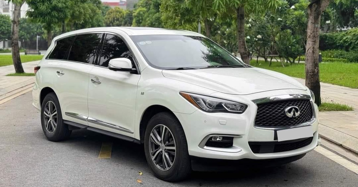 Hàng hiếm Infinity QX60 bán lại ngang giá Santa Fe mới: Cùng phân khúc ...