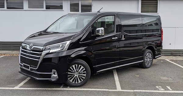 Cặp đôi minivan tiền tỷ của Toyota rút khỏi Việt Nam: Rộng sân cho ...