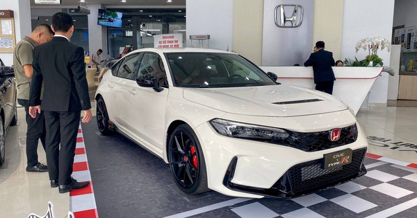 Honda Civic Type R giá gần 2,4 tỷ đồng tại Việt Nam: Đắt gấp rưỡi BMW ...
