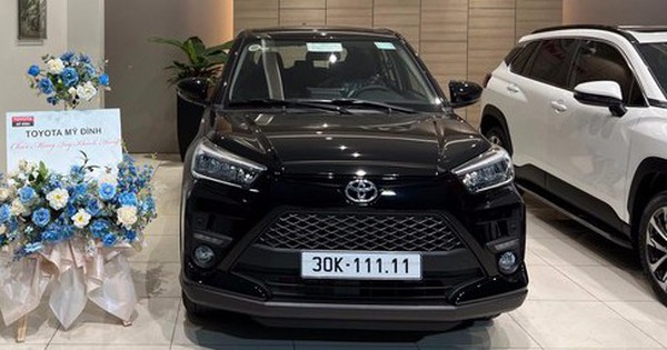 Rao bán Toyota Raize hàng lướt biển ngũ quý ở Hà Nội