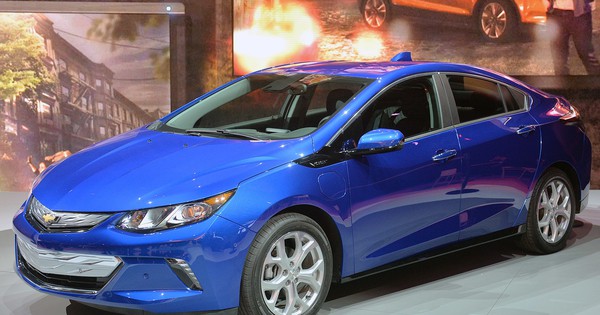 Đánh bại Honda Civic, Chevrolet Volt 2016 giành giải “Xe xanh của năm”