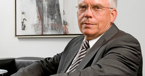 Kỹ sư hàng đầu của Audi, Ulrich Hackenberg đã nghỉ việc