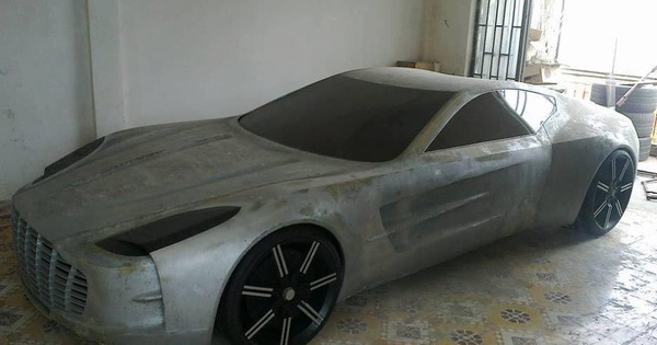 Aston Martin One-77 Police tự chế của thợ độ Việt