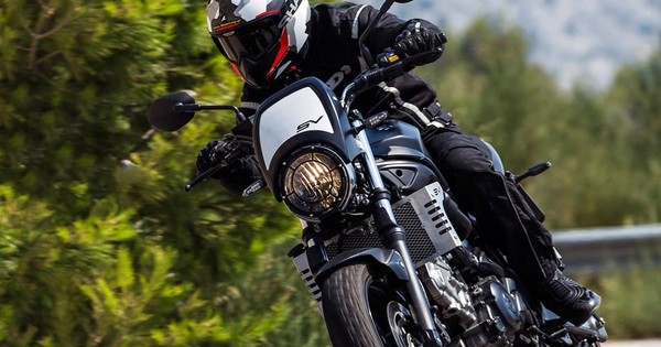 Suzuki SV650 lột xác với bộ body kit đến từ C-Racer