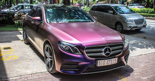 Fan nữ Hello Kitty tại Sài Gòn chi 40 triệu đồng biến Mercedes-Benz ...