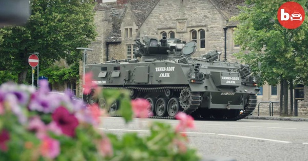 Quên Mercedes G-Class bọc thép đi, dàn xe tăng chế limousine này mới ...