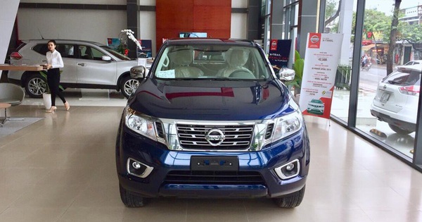 Đấu Ford Ranger, Nissan Navara sắp nâng cấp phiên bản tầm trung giá 679 ...