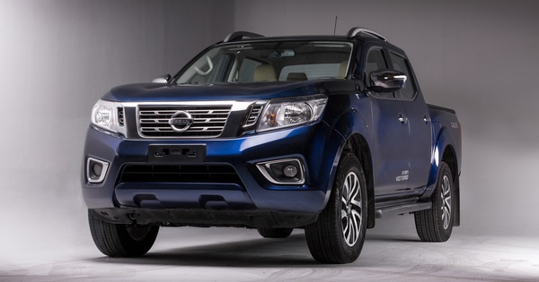 Đuối sức trước Ford Ranger, Nissan Navara tung bản mới thêm trang bị ...
